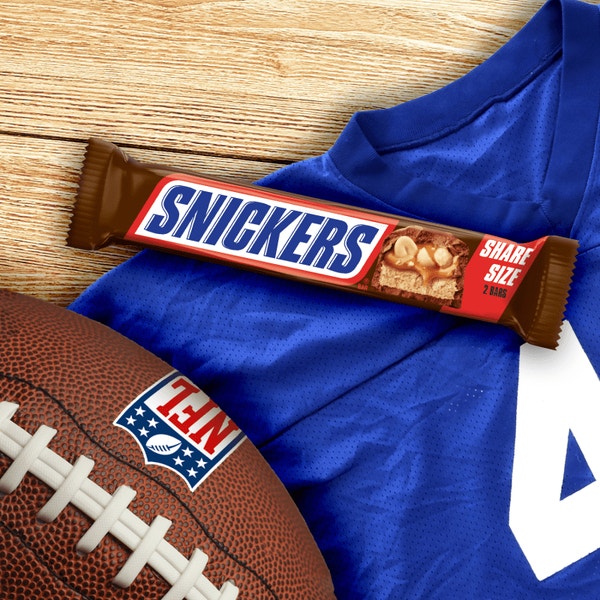 SNICKERS Milk Chocolate Candy Bar Sharing Size, 3.29 oz | SNICKERS®